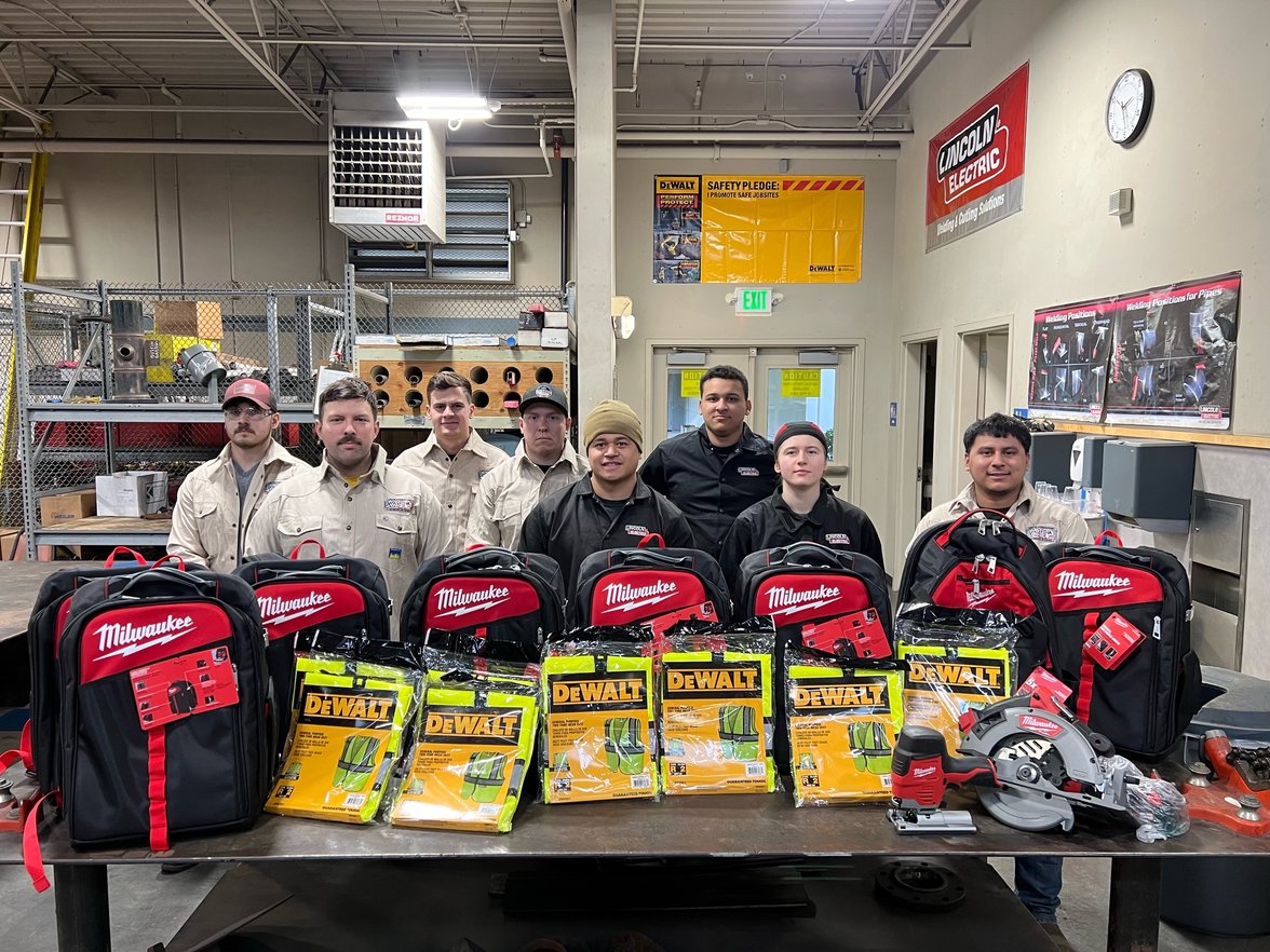 JBLM Welding Class 29 students graduate from the UA VIP program